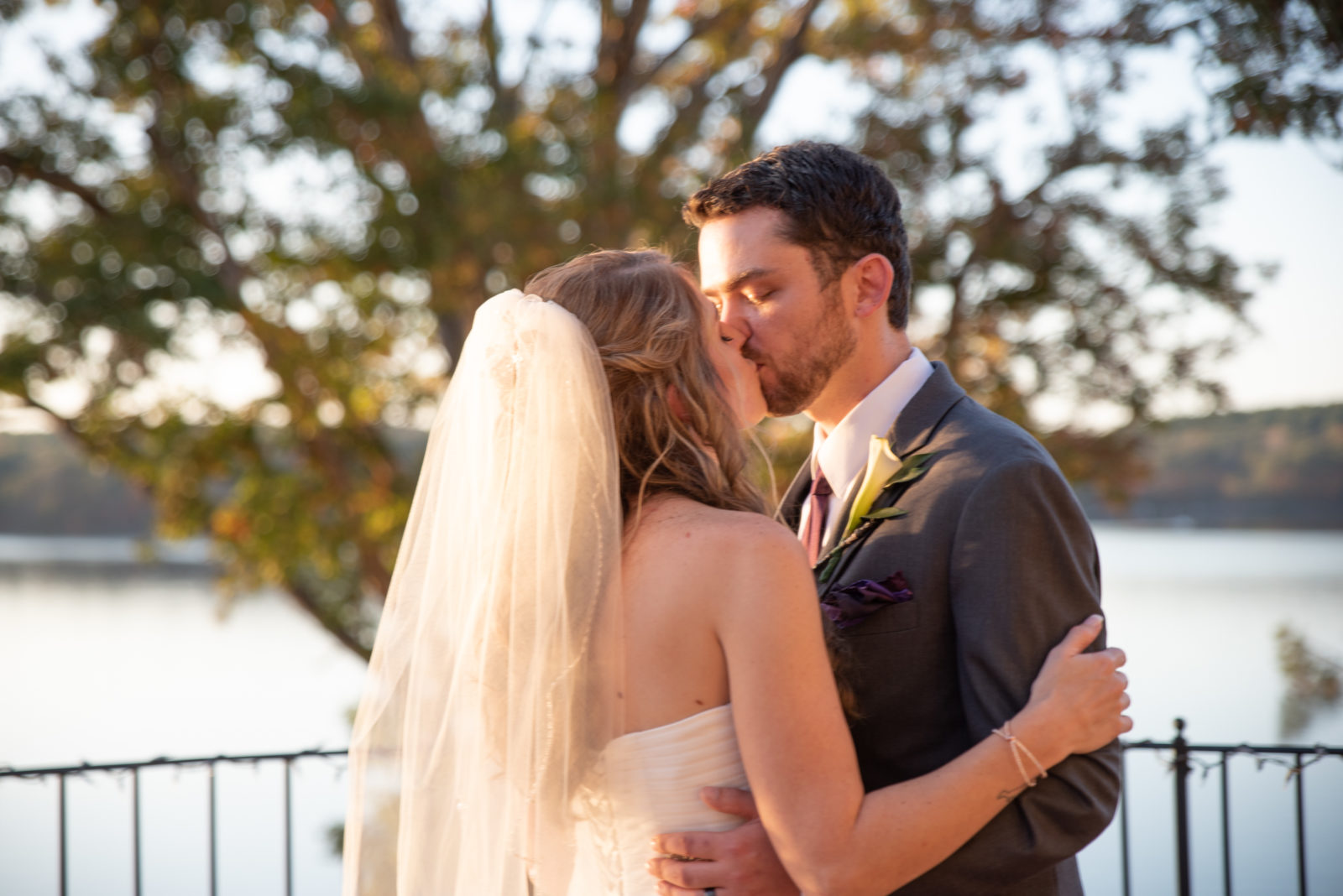 Capturing Emotional Wedding Moments Through Photography ...